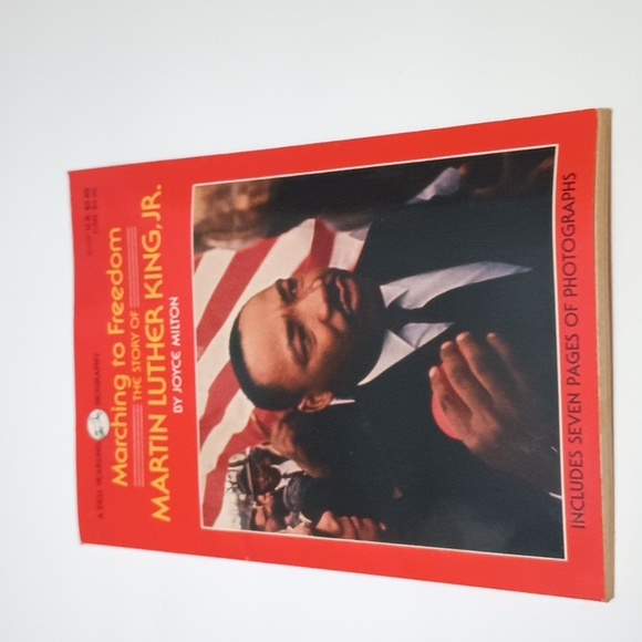 Dell | Toys | 22 Vtg Marching To Freedom The Story Of Martin Luther ...